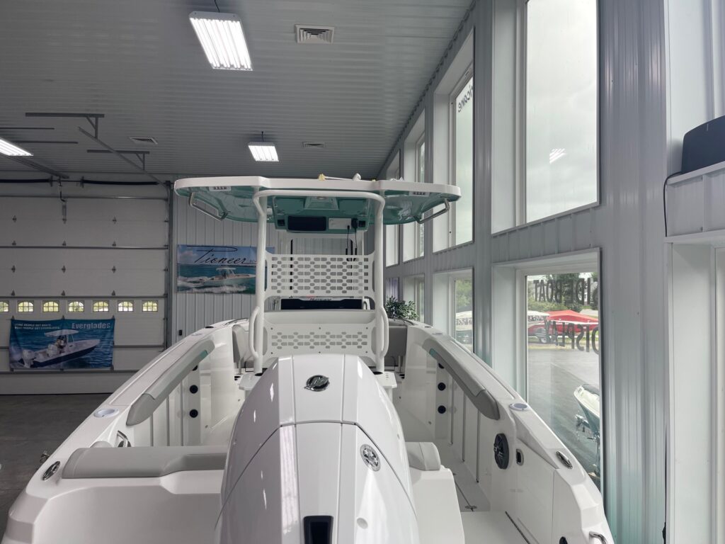 2026 Hurricane 24 Center Console - Marine Tech Concepts