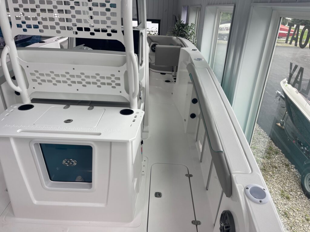 2026 Hurricane 24 Center Console - Marine Tech Concepts